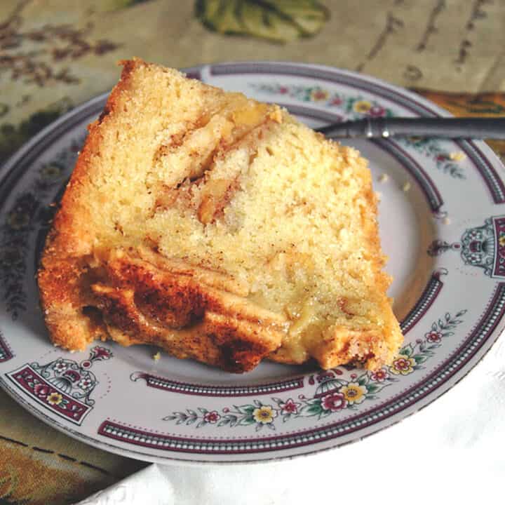 The Best Jewish Apple Cake Recipe - Cooking with Mamma C